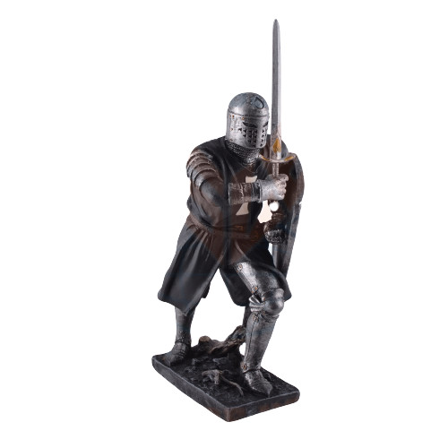 Statueta Cruciat Negru cu Scut si Sabie 18 cm