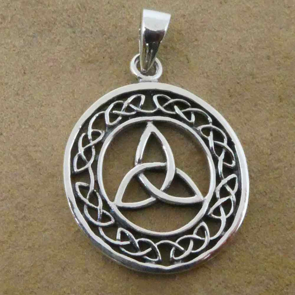 Pandantiv argint Triquetra cu Nod Celtic | Gothic Fairy