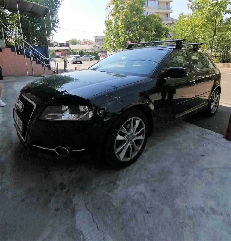 Audi A3 SportBack bare transversale Thule Edge Clamp