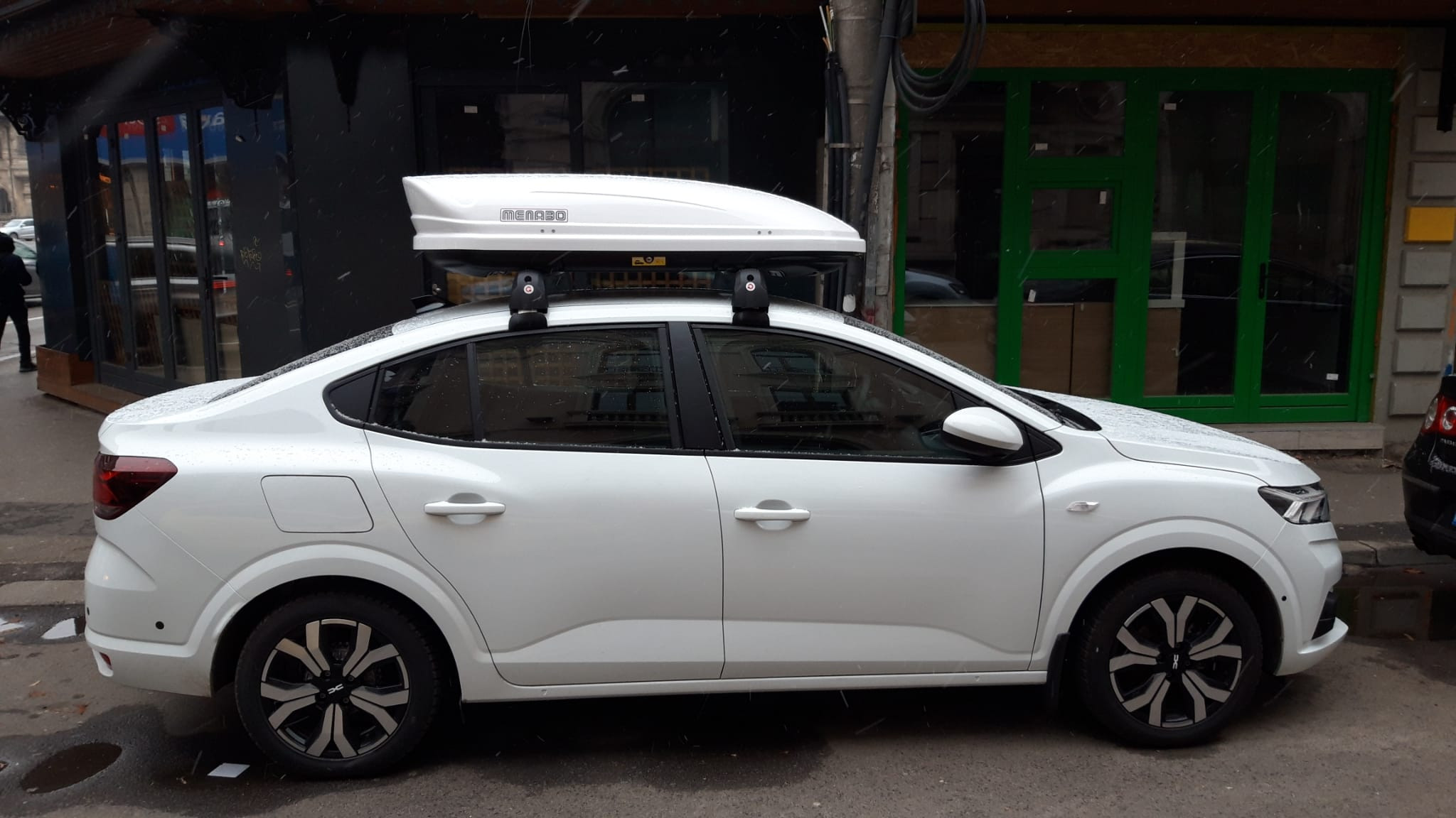 Dacia Logan cutie portbagaj Menabo Mania