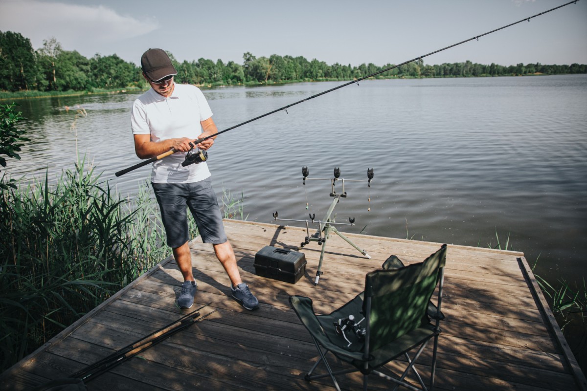 Cum sa alegi suporturile de lansete potrivite pentru stilul tau de pescuit