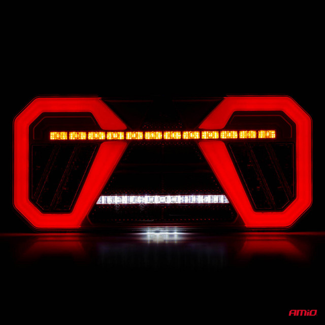 Lampa stop LED , cu semnalizare dinamica . STANGA