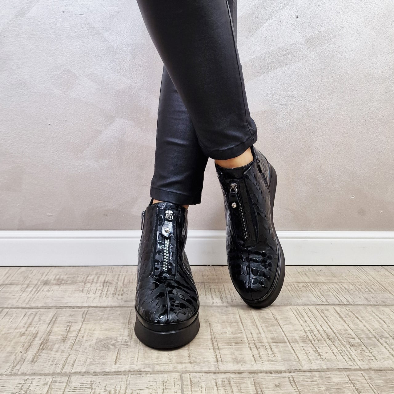 Ghete dama piele naturala MANOS.RO GO190