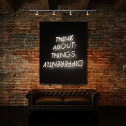 Tablou Motivational - Think About Things Differently