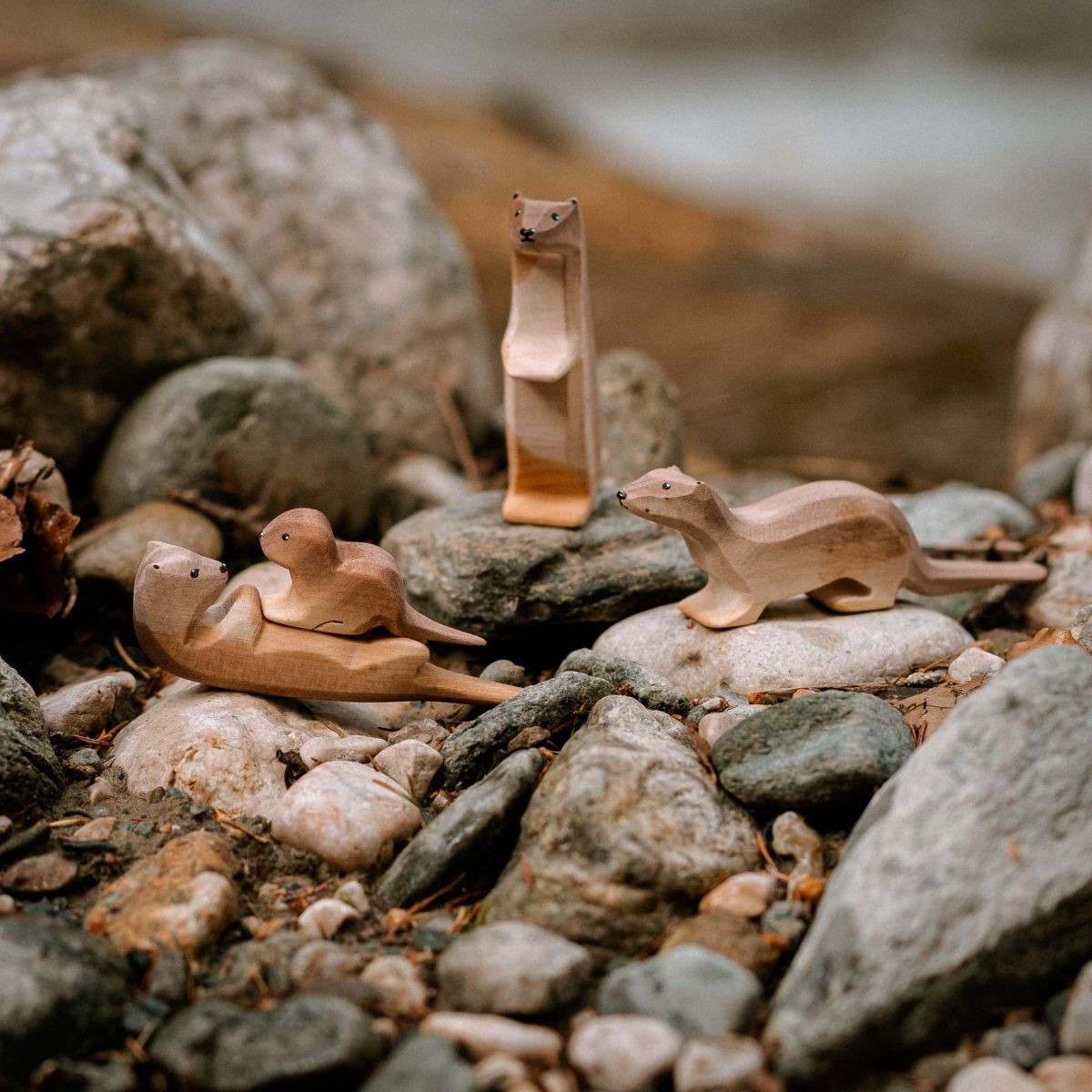 Otter Family SET - Artisanal Wooden Toys | Bumbutoys
