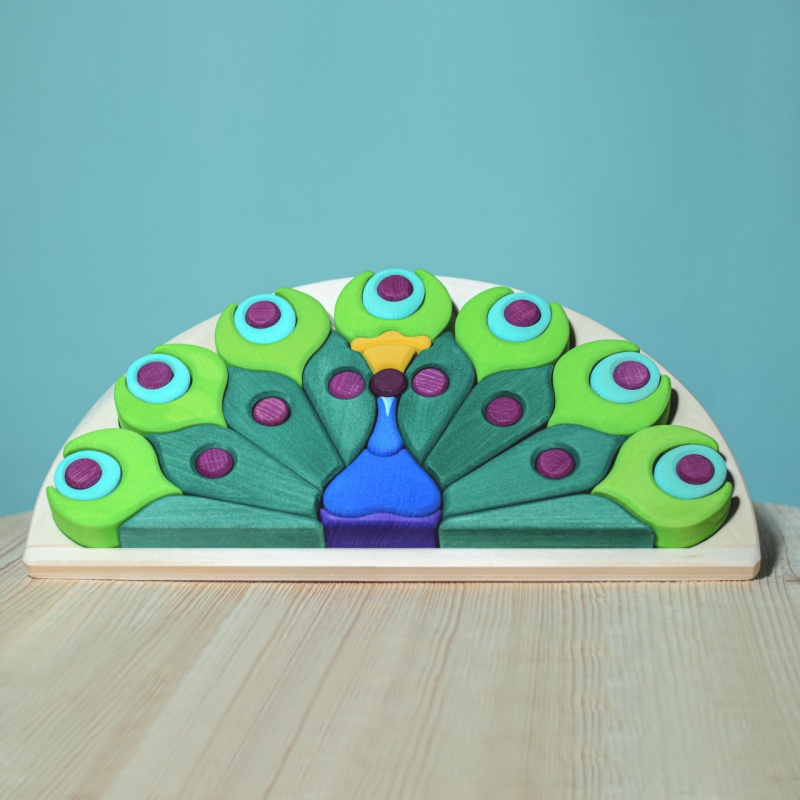 Vibrant Wooden Peacock Puzzle | BumbuToys' Feathered Wonders Series