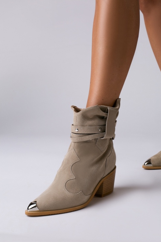 Ciocate Emira Piele Intoarsa cu Accesorii Argintii - Vanilla Days