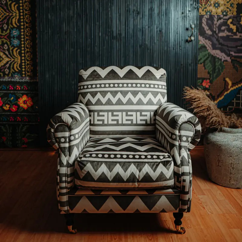 VLAdiLA Curation - House of VLAdiLA