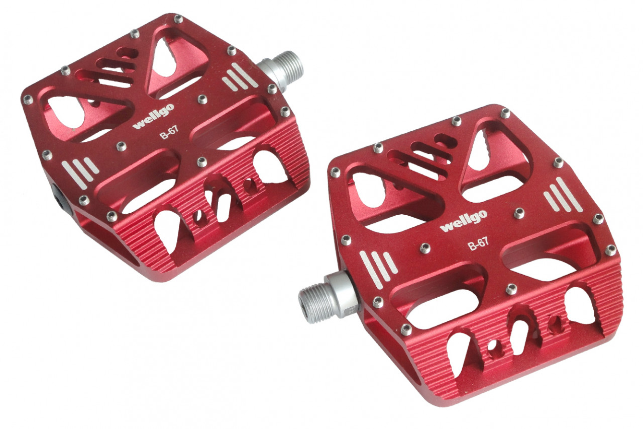 Pedale Wellgo B67 rulmenti cuie schimbabile rosu anodizat