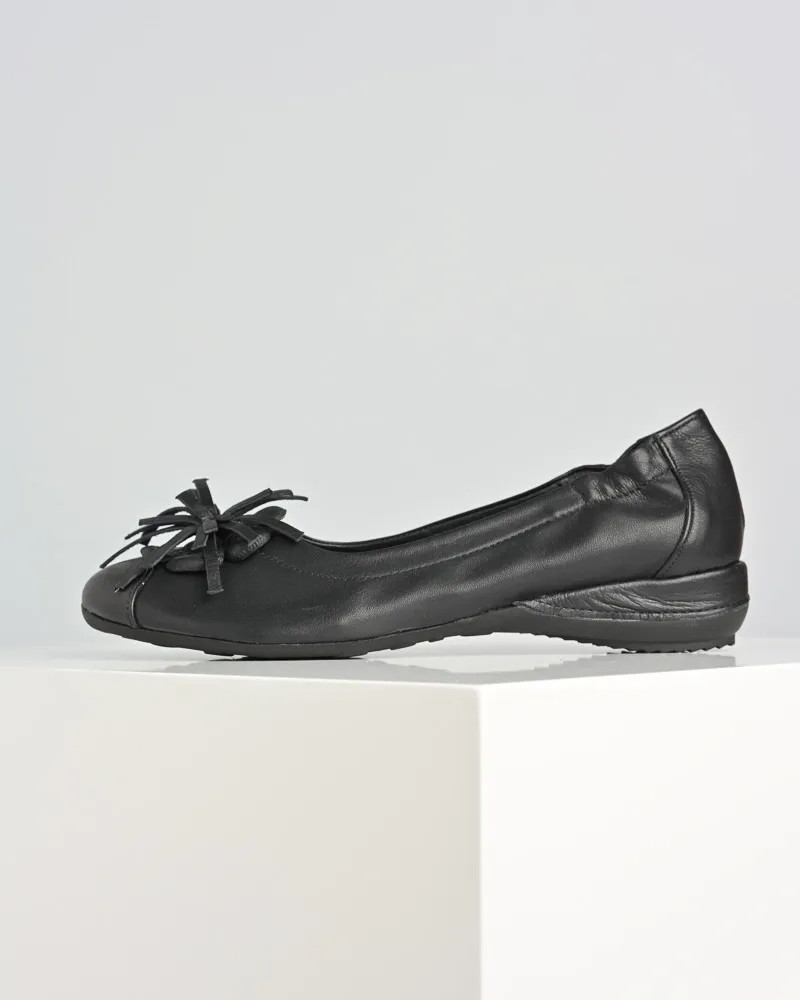 Kožne ženske baletanke 9482/1237 crne