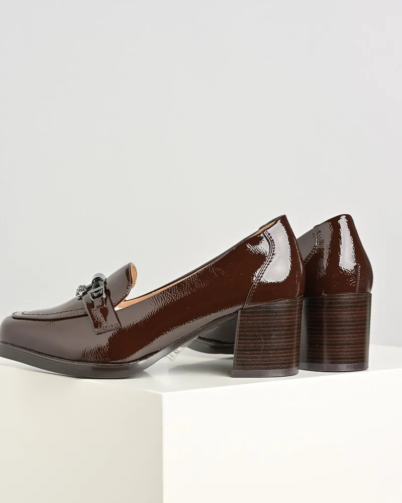 Ženske lakovane cipele na deblju štiklu ADL61211 braon