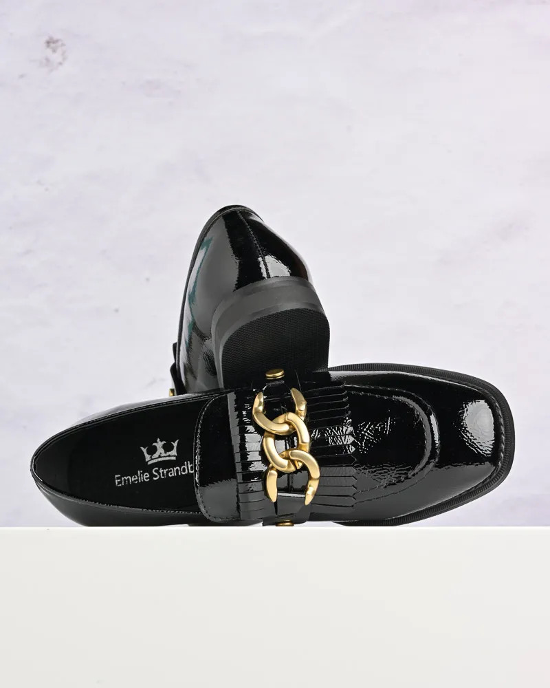 Ženske lakovane ravne cipele C2385 crne