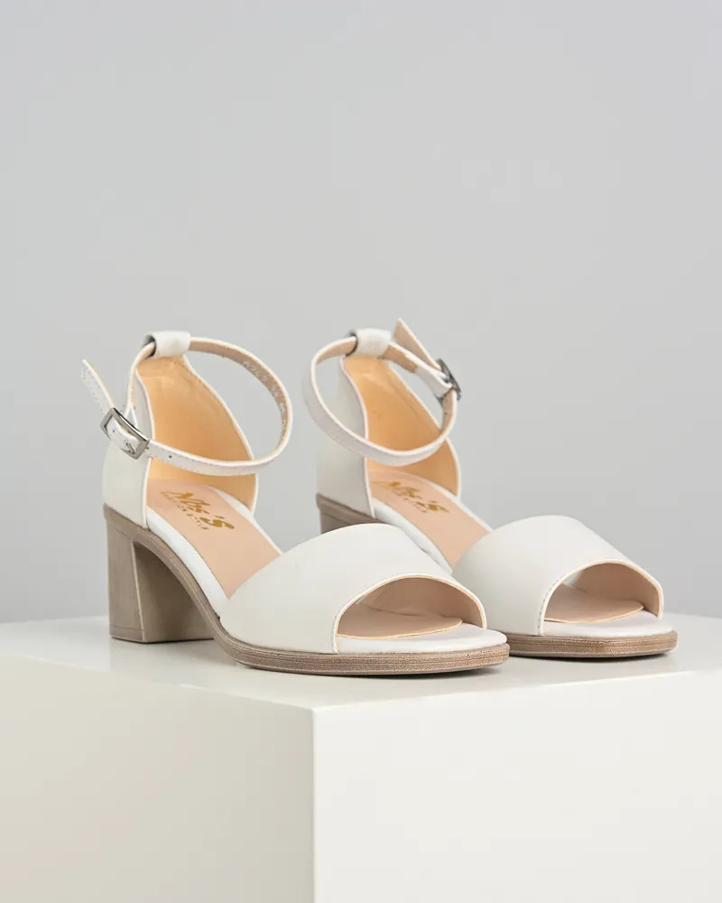 Ženske kožne sandale 6242 bele