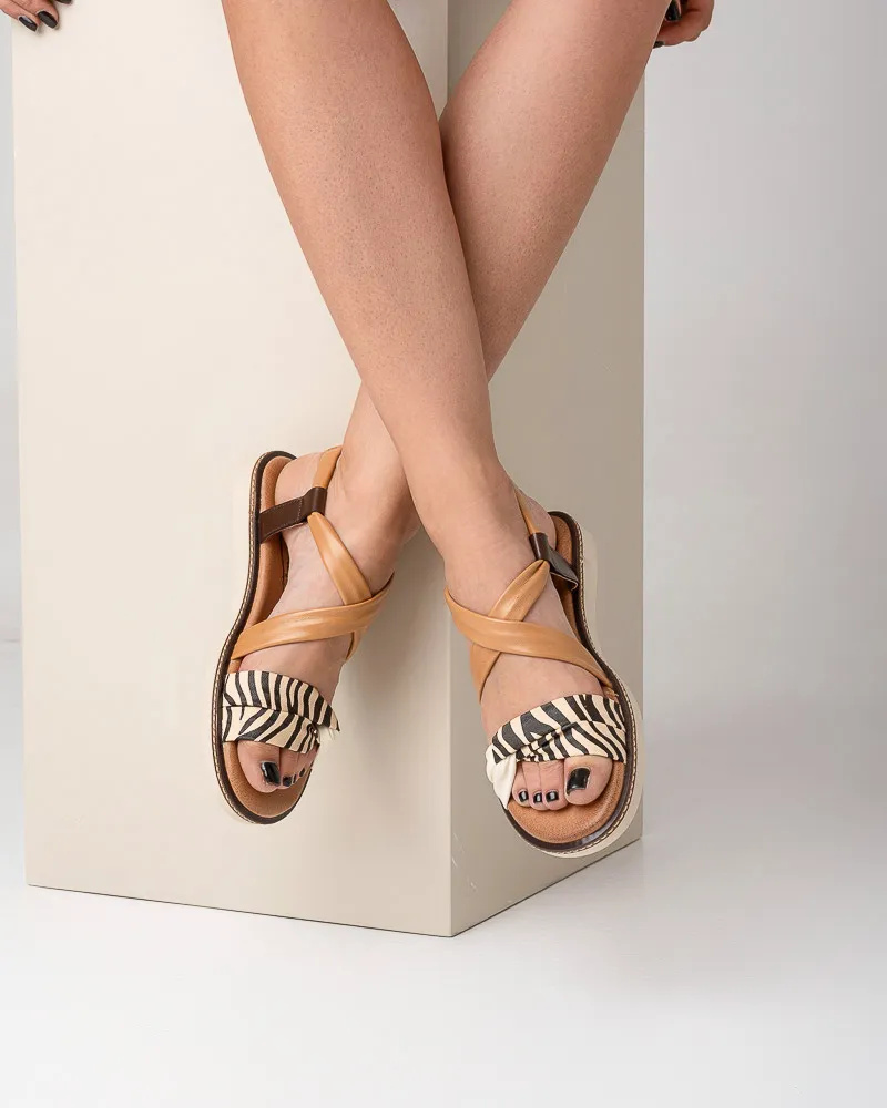 Ženske ravne sandale S2378 kamel