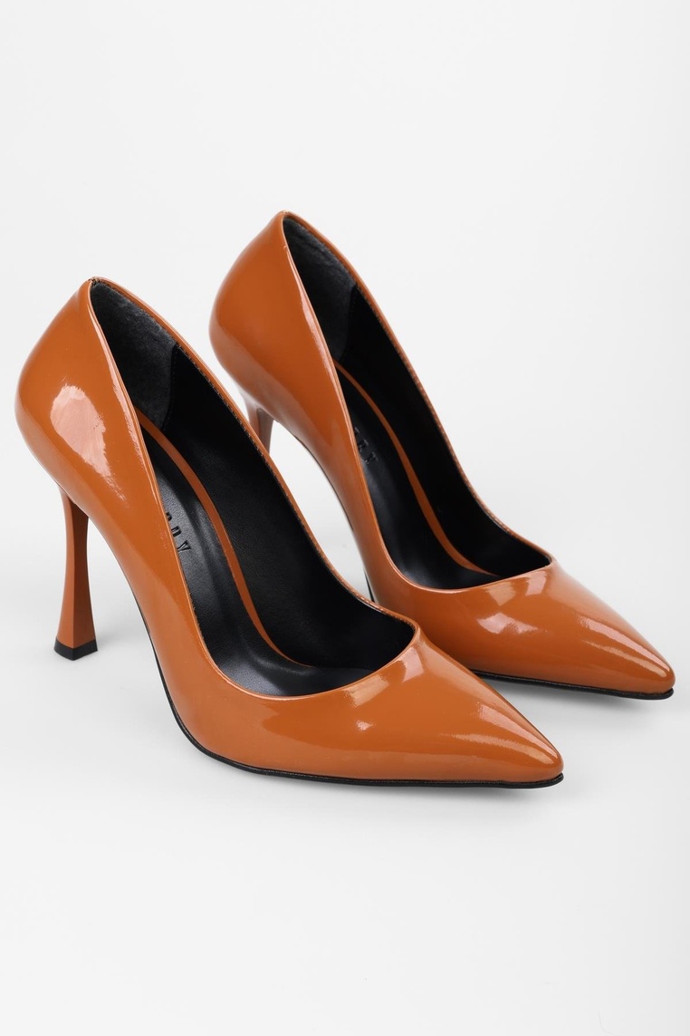 Ženske lakovane cipele na štiklu 3015 karamel