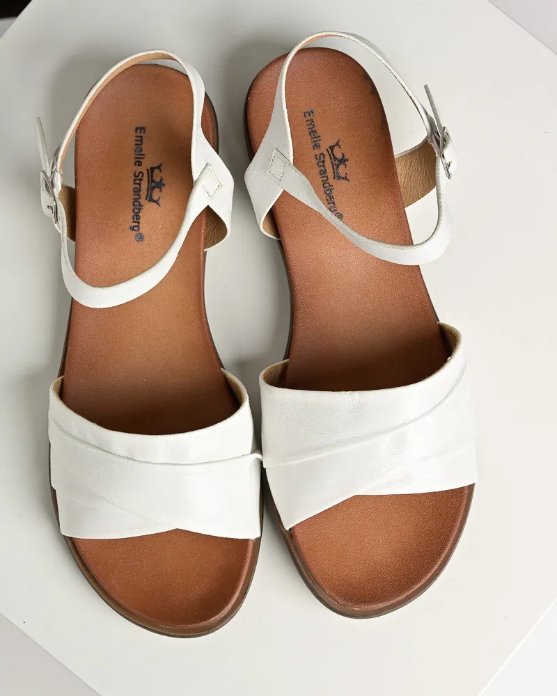 Ženske ravne sandale S27 bele