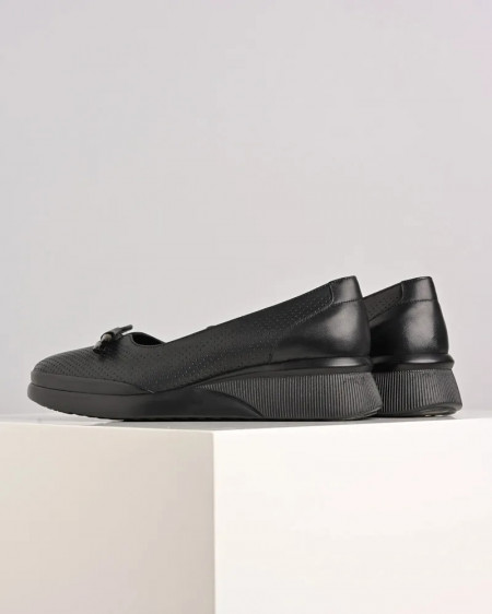 Ženske kožne baletanke na debelom đonu 2050/07 crne