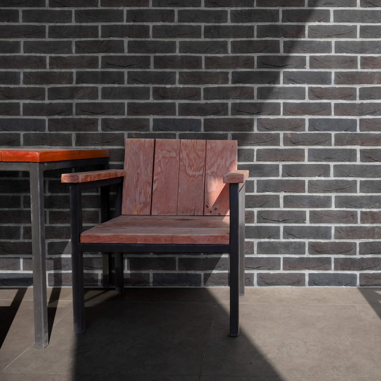 Caramida aparenta Amstel Garnet 21.2x6x1.5cm - Unimat.ro