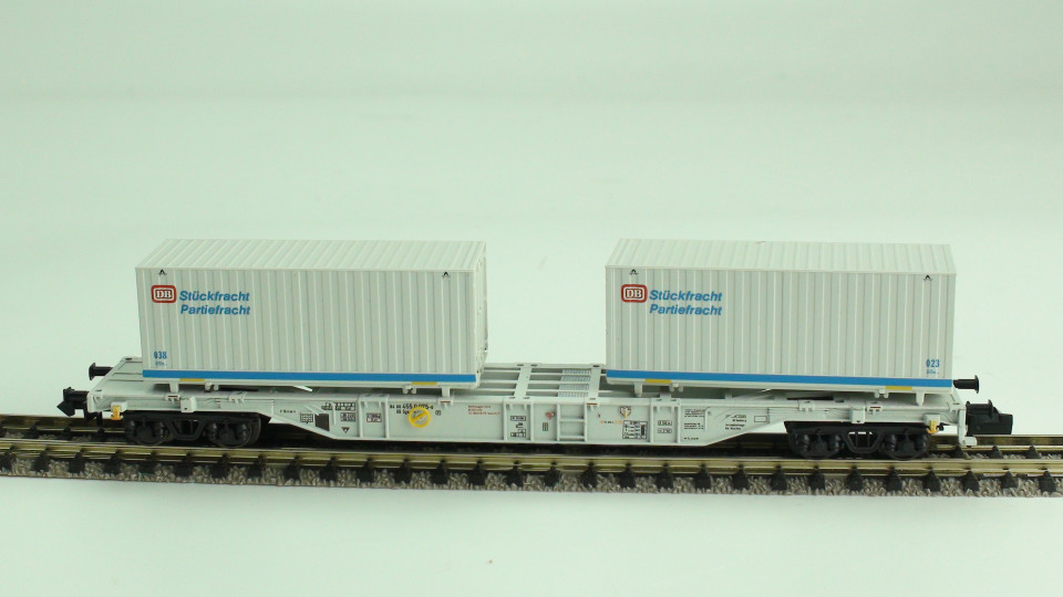 Minitrix 13823 Containerdraagwagen met twee DB containers