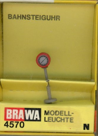 BRAWA 4570 Perronklok verlicht