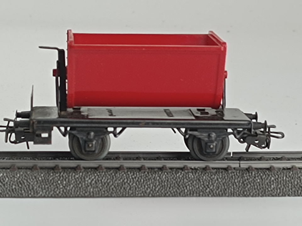 Märklin 4513 Rode kiepwagen oude type