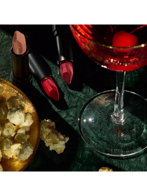 Buze Perfecte: Ruj Mat Hidratant Scandalous Matte Lipstick de la Catrice