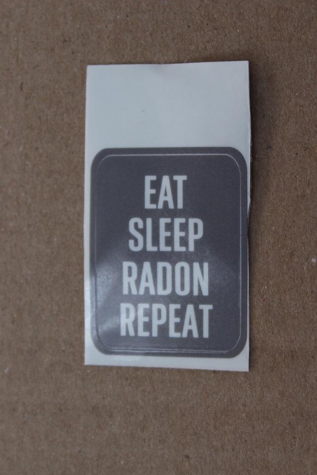Radon sticker 45/33mm sticker