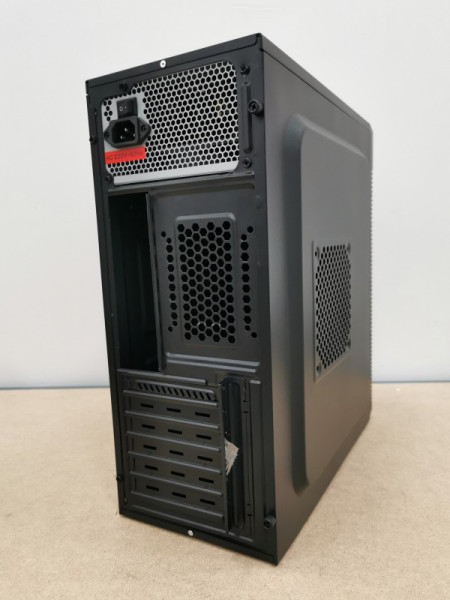 Stars Solutions kućište K04 500W 2xUSB3.0 Kupite na Kliklak.rs