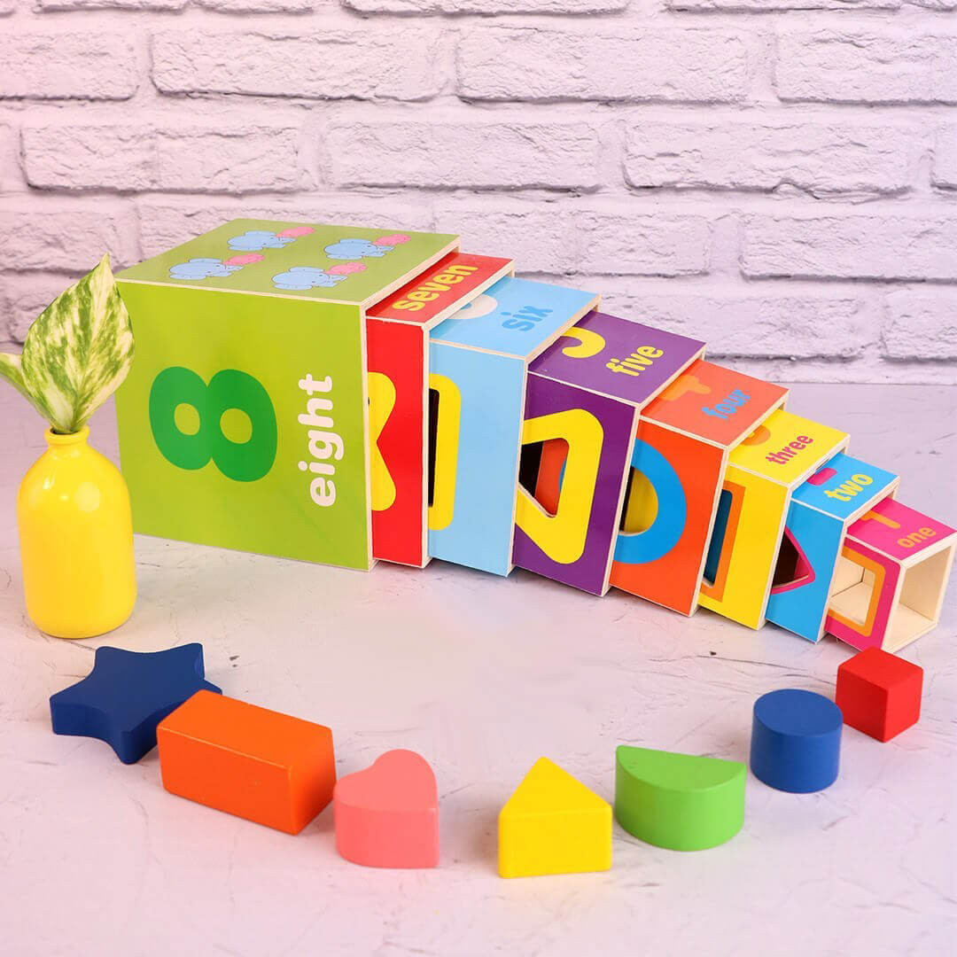 Turn Montessori 8 cuburi din lemn, cifre, animele si forme geometrice