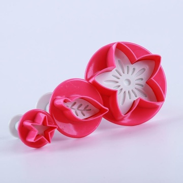 Set 3 decupatoare - Floare , stea si frunza