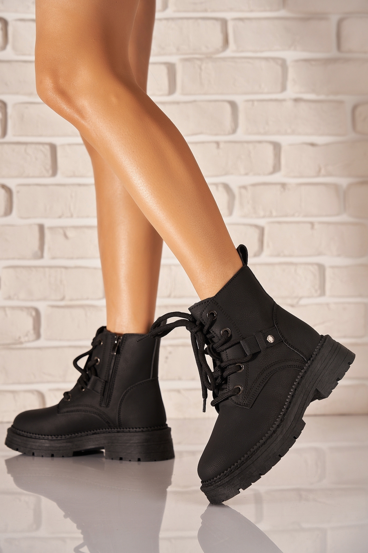 Ghete Dama Toamna Negre din Piele Ecologica Moksha - Reverse.ro