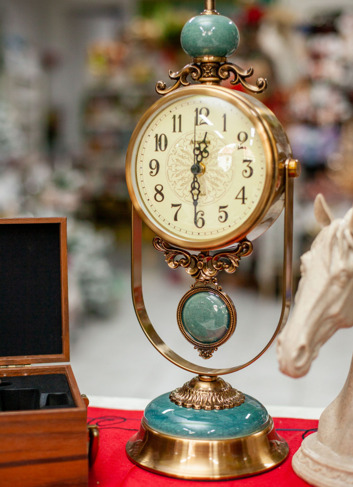 Ceas De Masa Cu Pendula Luxury - Gimina.ro