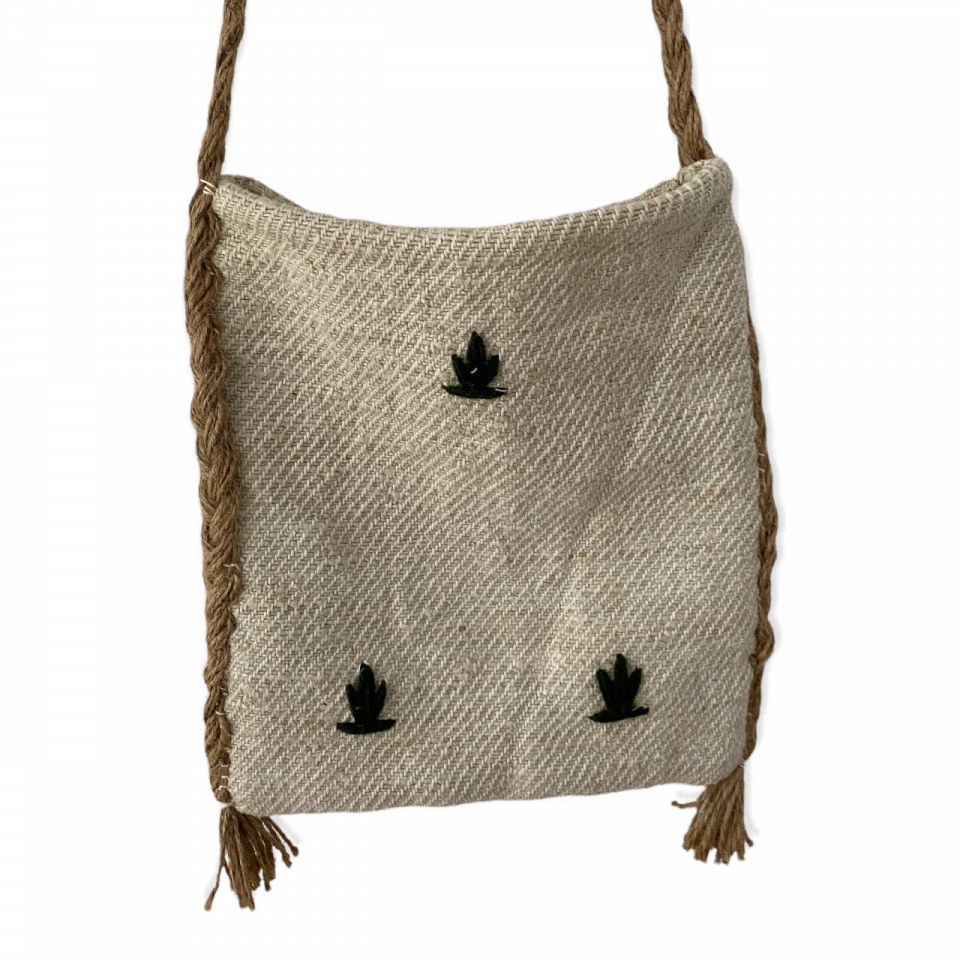 Traista traditionala din material tesut in razboi