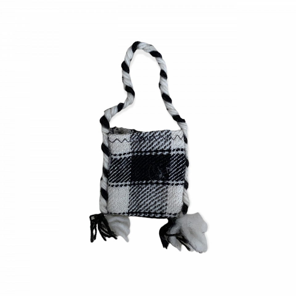 Traista traditionala in miniatura lucrata manual