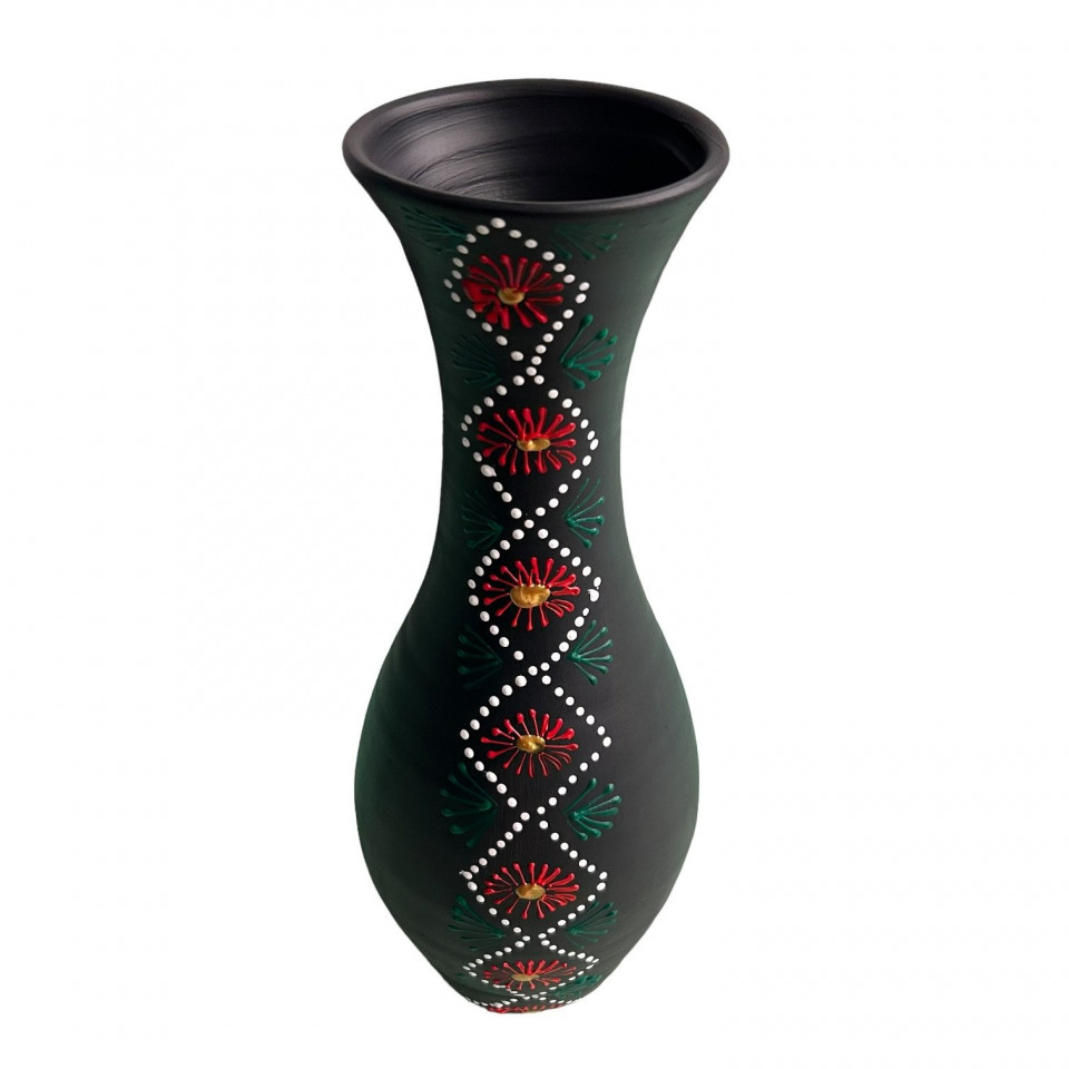 Vaza de lut, silueta, model traditional