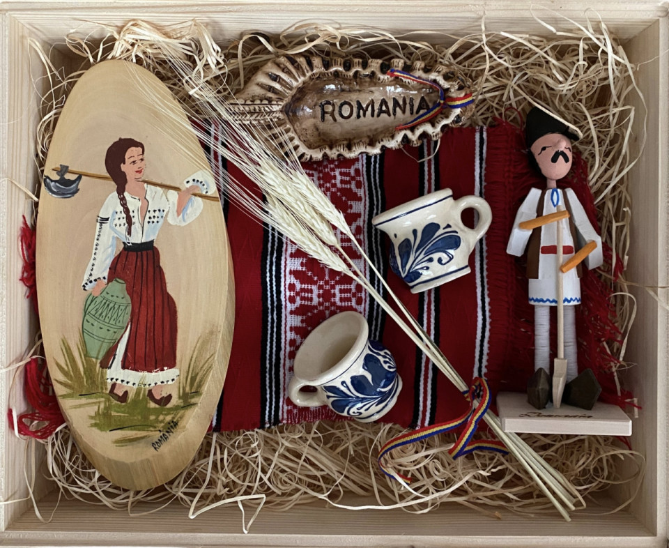 Cadou traditional din Romania - Ladita la camp