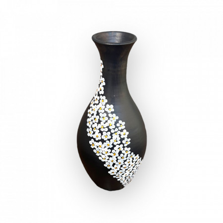 Vaza neagra pictata, model contemporan