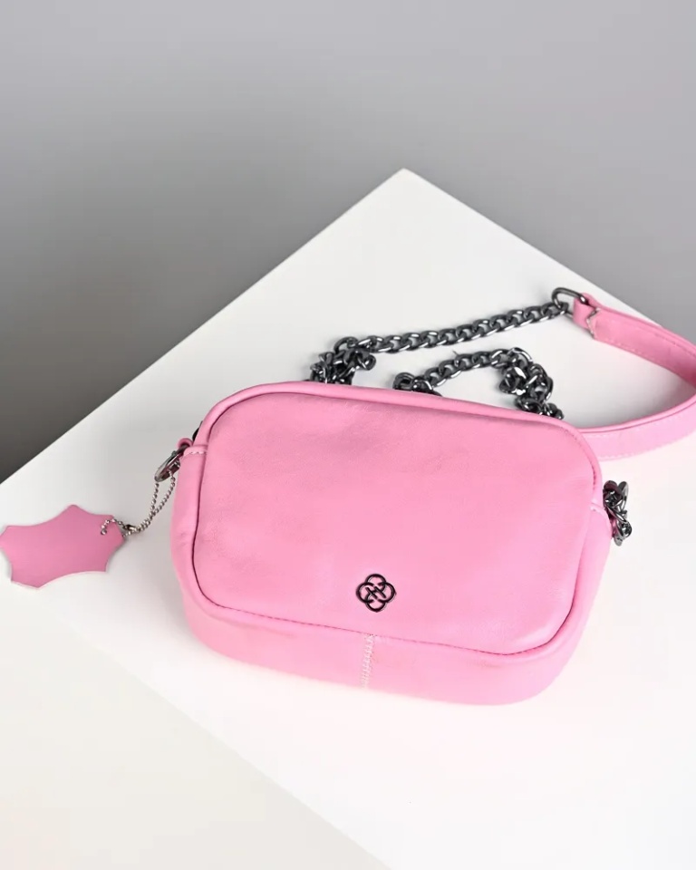 Mala kožna torba sa lancem