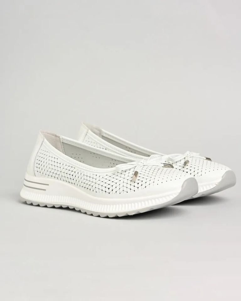 Kožne ženske baletanke na debelom đonu 4135 bele