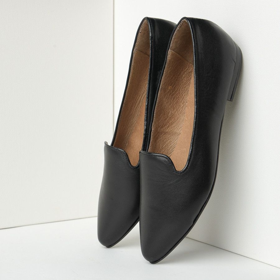 Kožne ženske ravne cipele B18 crne