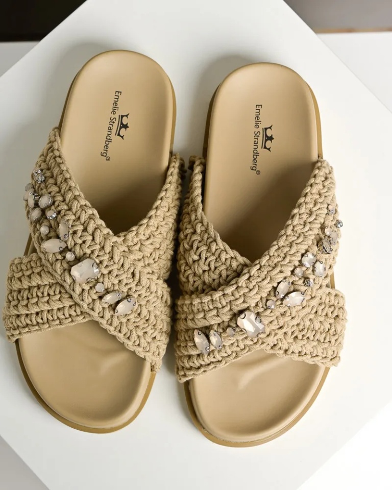 Modne pletene ravne papuče PA1261 bež