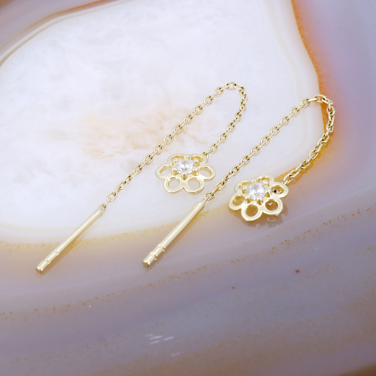 Cercei cu fir Lung si Cristale Zirconia din Aur 14K 585 model Floricica ...