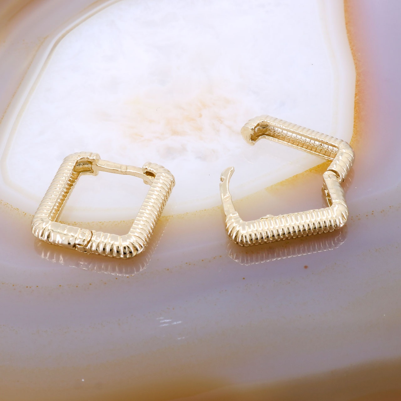 Cercei Geometrici din Aur 14K 585 model Patrat cod 700