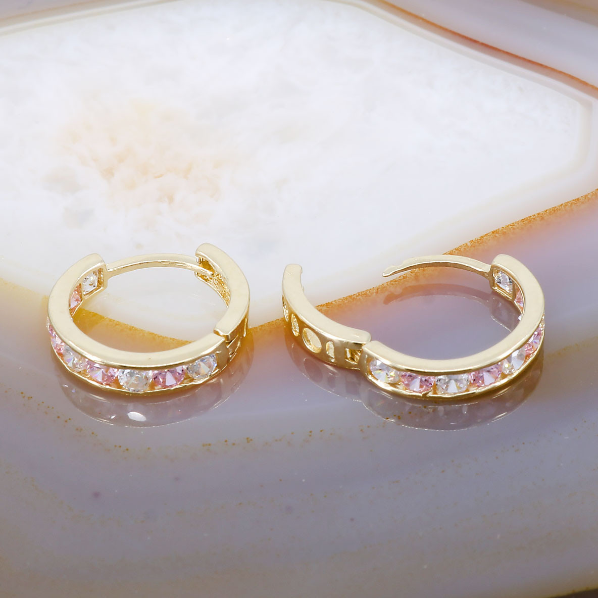 Cercei Rotunzi din Aur 14K 585 cu Deschidere si Cristale Zirconia Roz ...