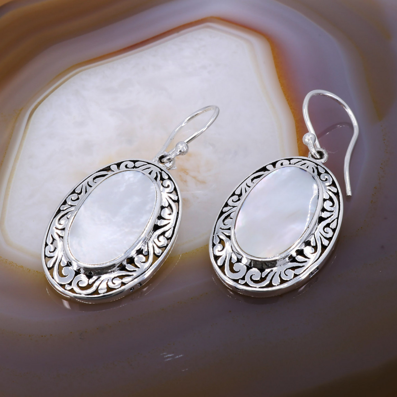 Cercei Ovali din Argint 925 cu piatra Sidef Alb c3534