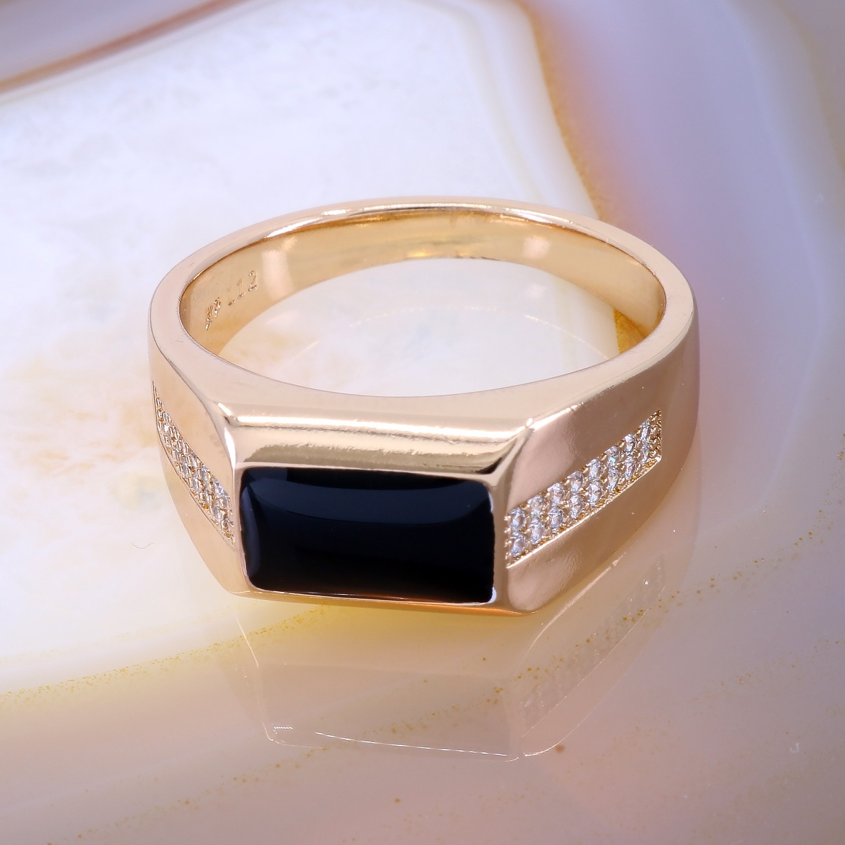 Inel tip Ghiul placat cu aur rose presrat pe margini cu cristale c1677