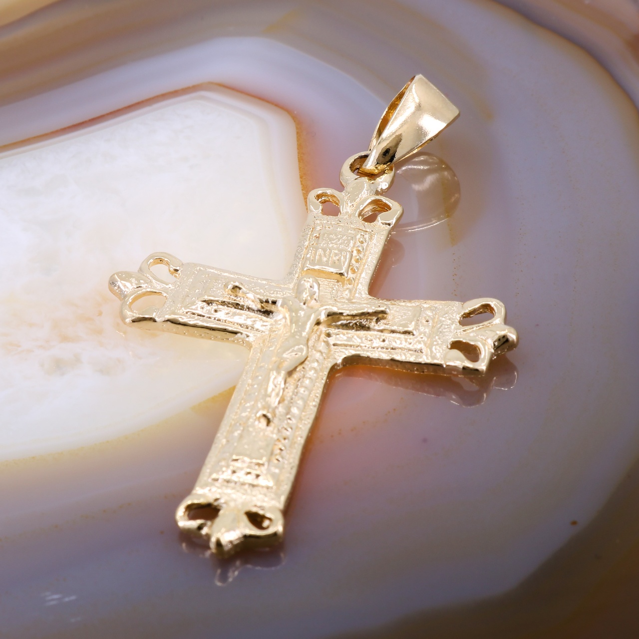 Pandantiv Cruce Mare cu Isus Placat cu Aur Galben c569