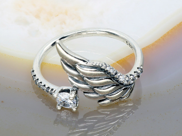 Inel din Argint model Aripa de Inger cu Pietre ag2039