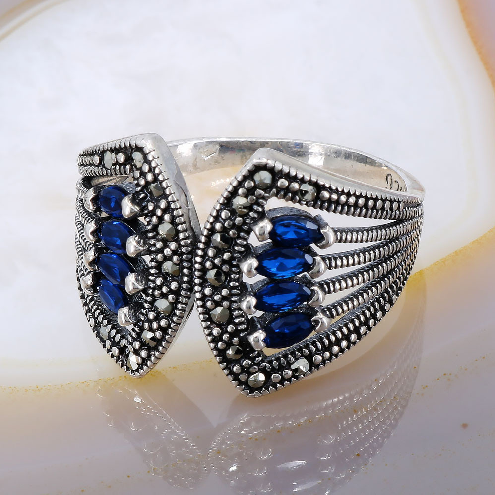 Inel din Argint 925 model Vintage cu Cristale Albastre si Marcasite cod ...