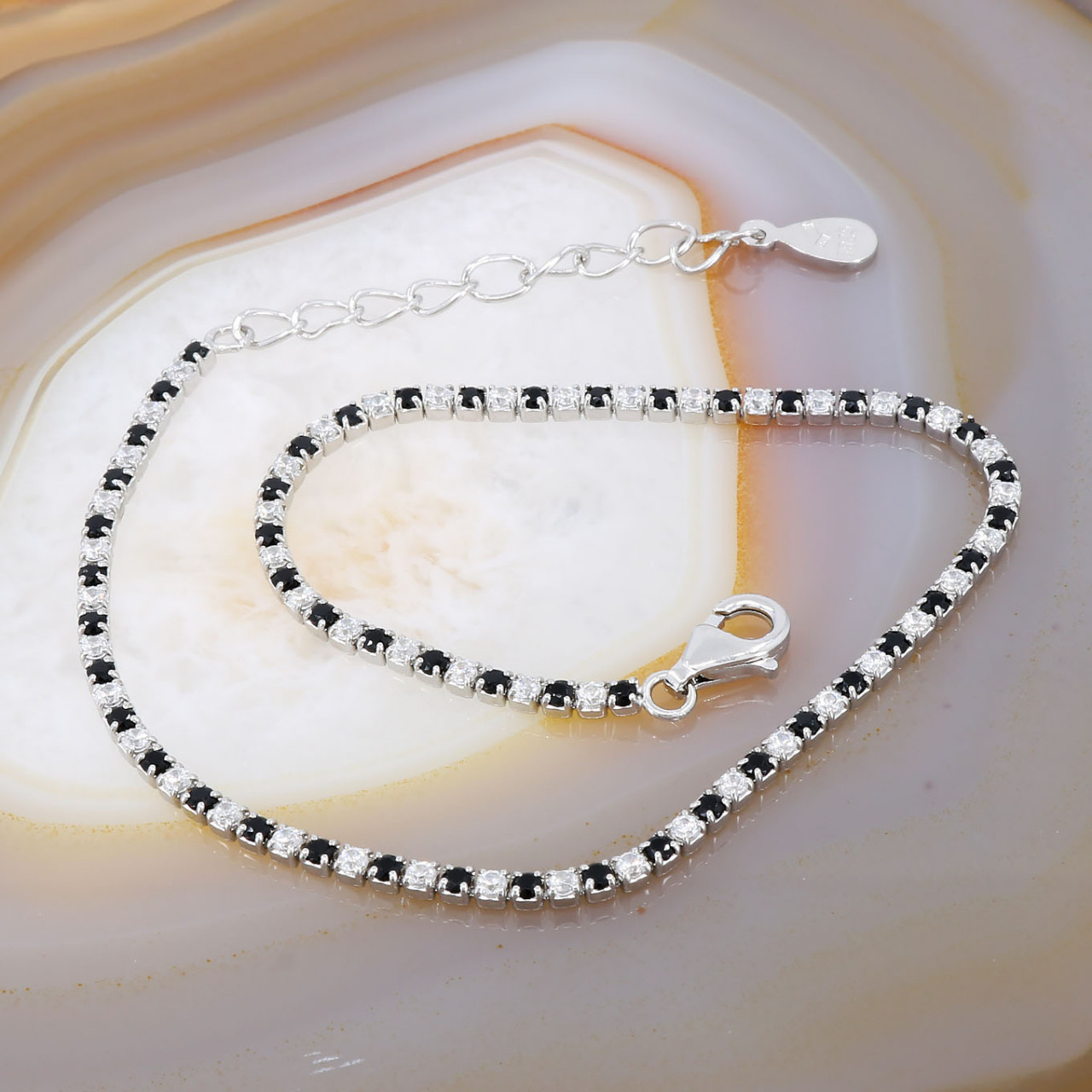 Bratara din Argint 925 model Tennis cu cristale Albe si Negre cod 2231